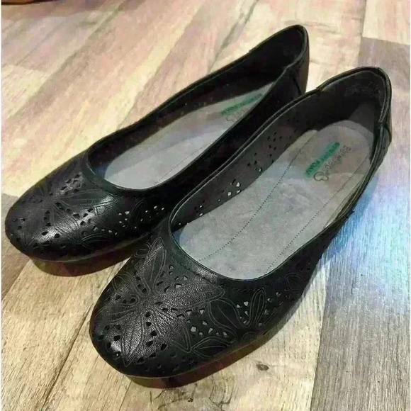 BareTraps | Shoes | Baretraps Memory Foams Mariah Flats | Poshmark